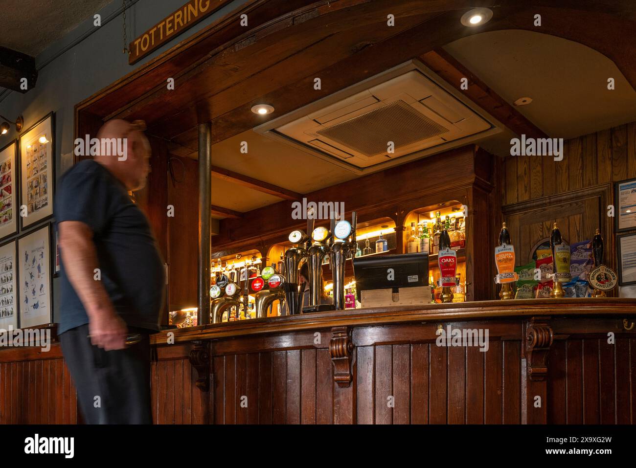 Cliente dell'hotel immagini e fotografie stock ad alta risoluzione - Alamy
