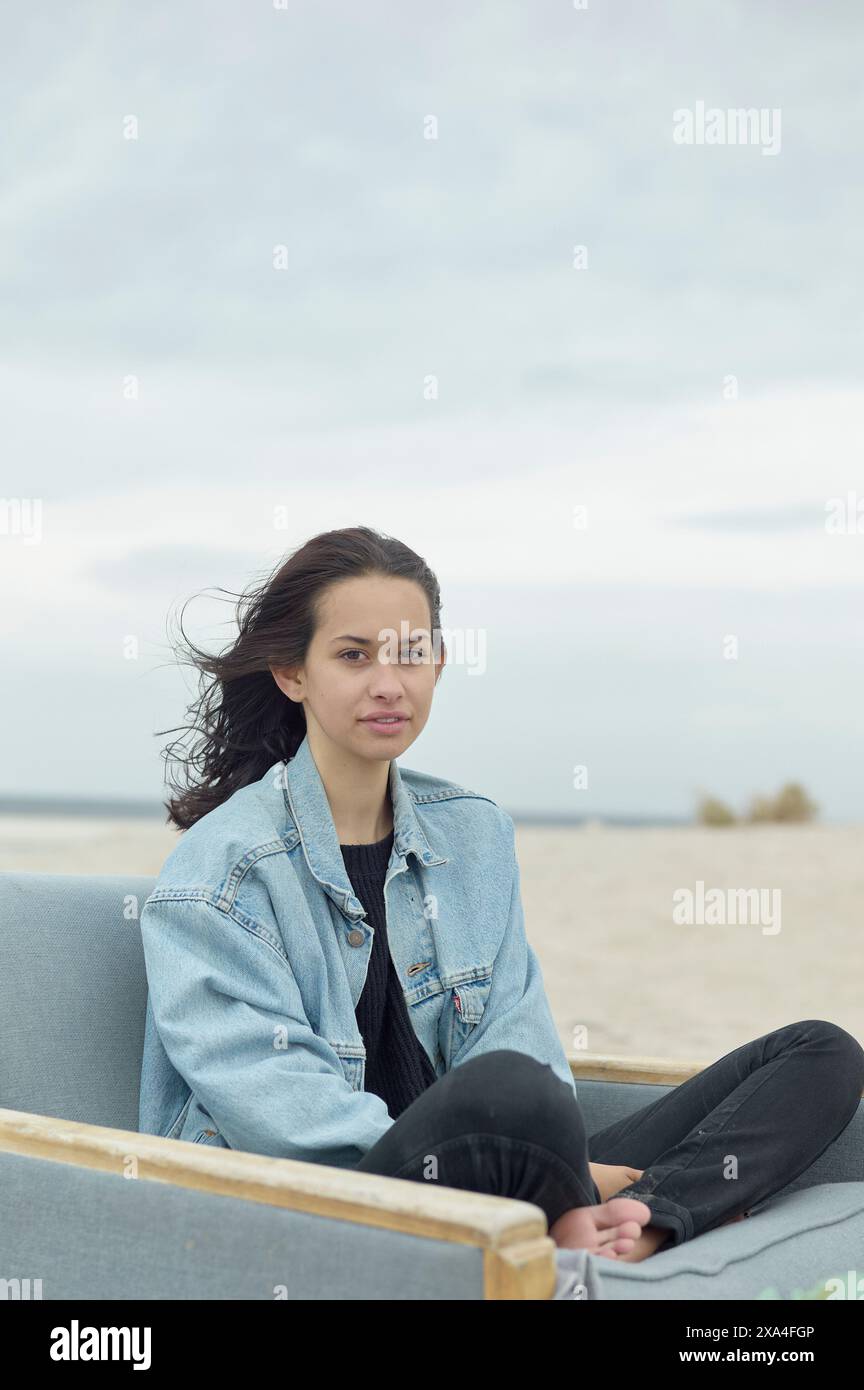 Donna gambe aperte immagini e fotografie stock ad alta risoluzione - Alamy