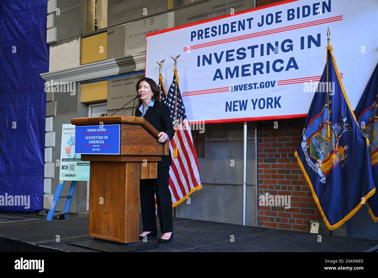 Il Governatore Kathy Hochul tiene una conferenza stampa per fare un ...