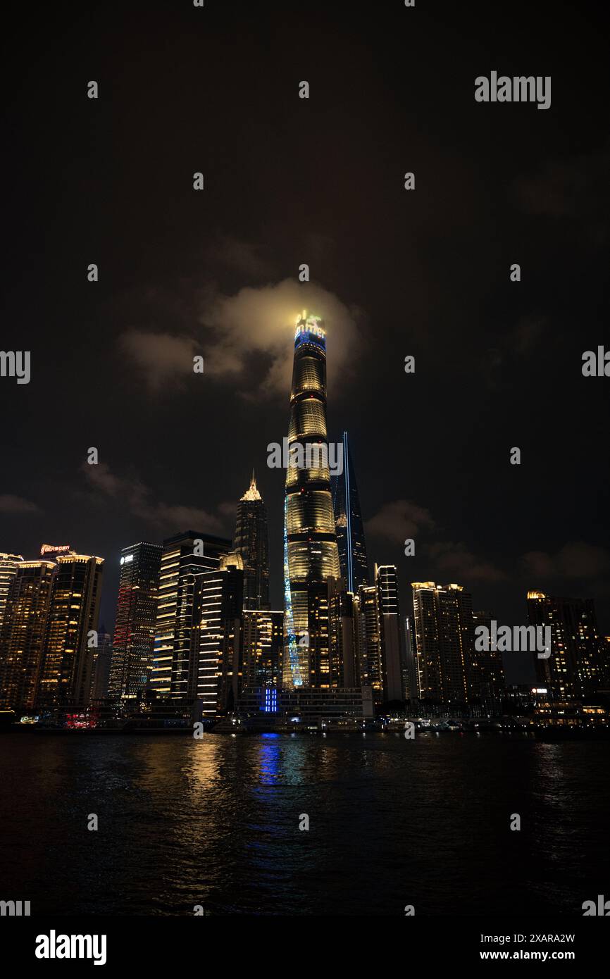 Shanghai skyline immagini e fotografie stock ad alta risoluzione - Alamy