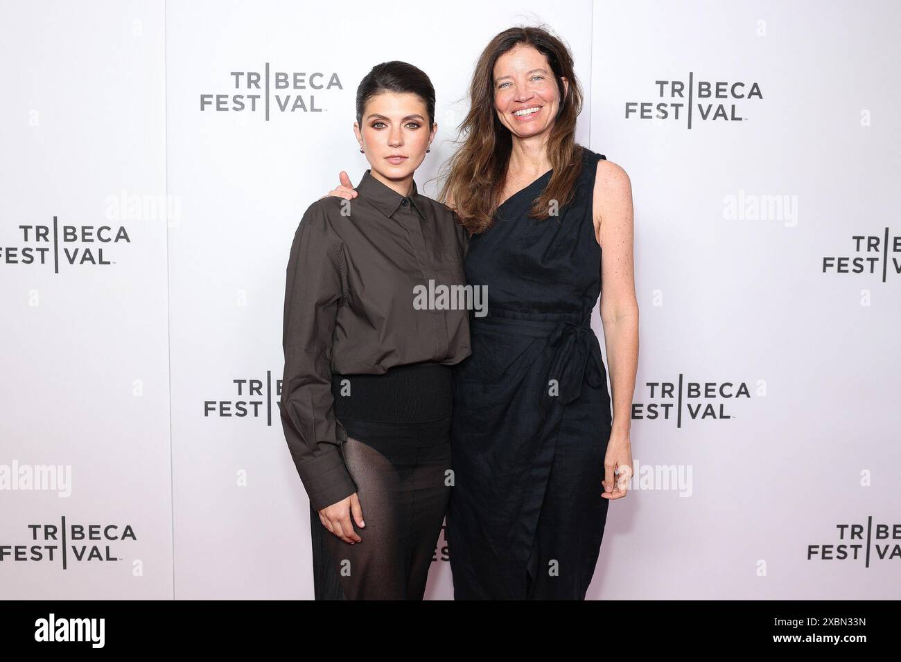 NY. 12 giugno 2024. Emily Bader e Jamie Babbit agli arrivi per MY LADY ...