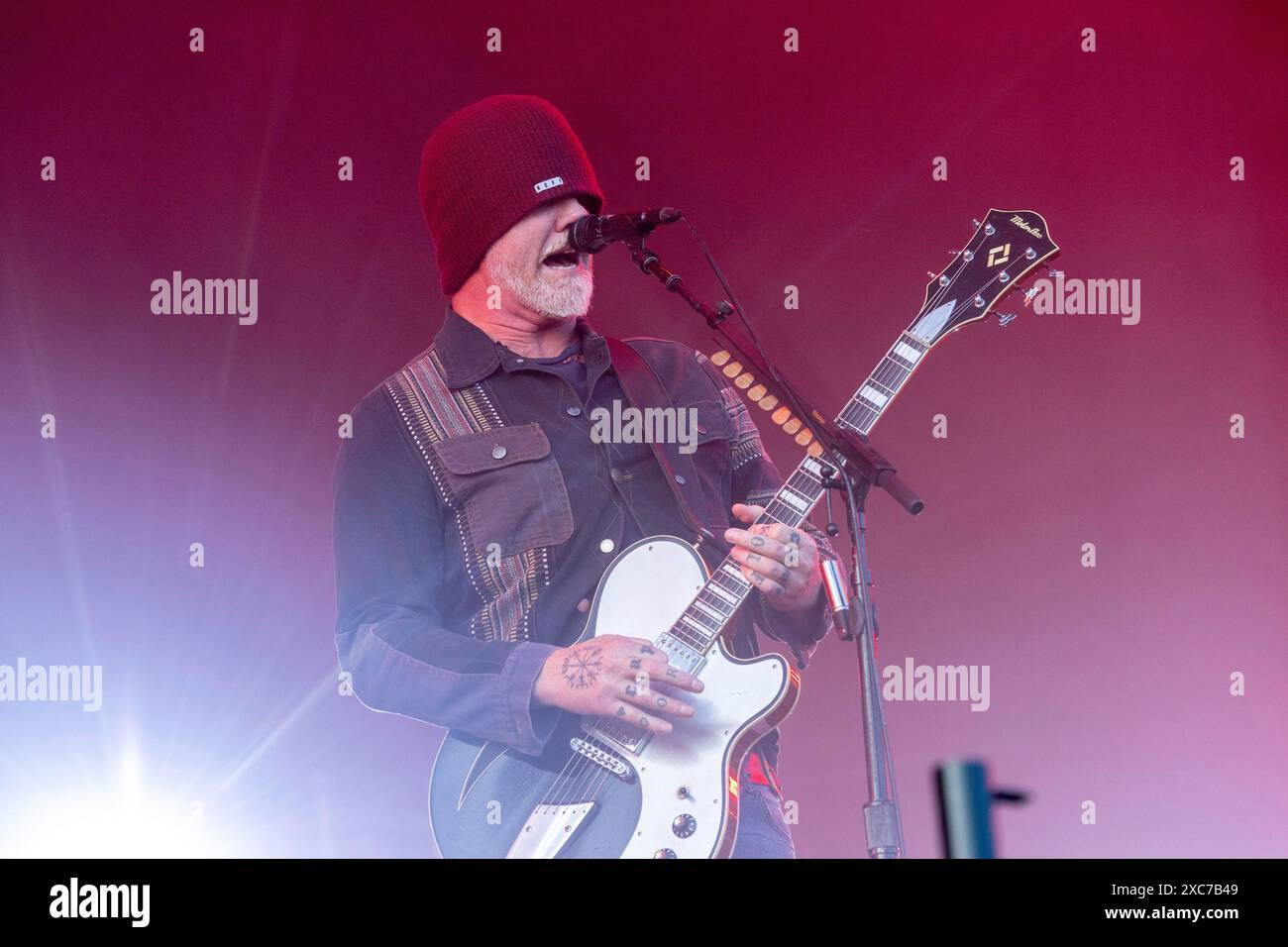 Adenau, Germania, 7 giugno 2024: Josh Homme dei Queens of the Stone Age ... Adenau, Germania, 7 giugno 2024: Josh Homme dei Queens of the Stone Age ...