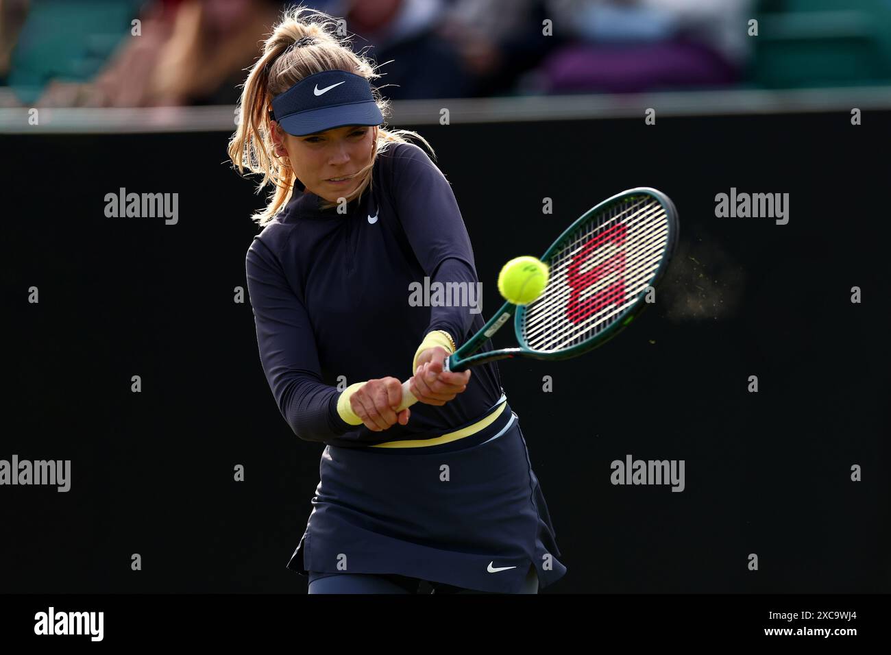 Emma raducanu nottingham immagini e fotografie stock ad alta ...