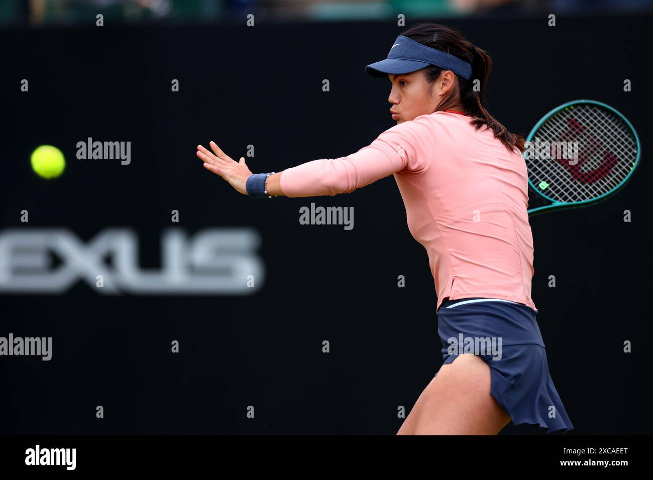 Emma raducanu nottingham immagini e fotografie stock ad alta ...