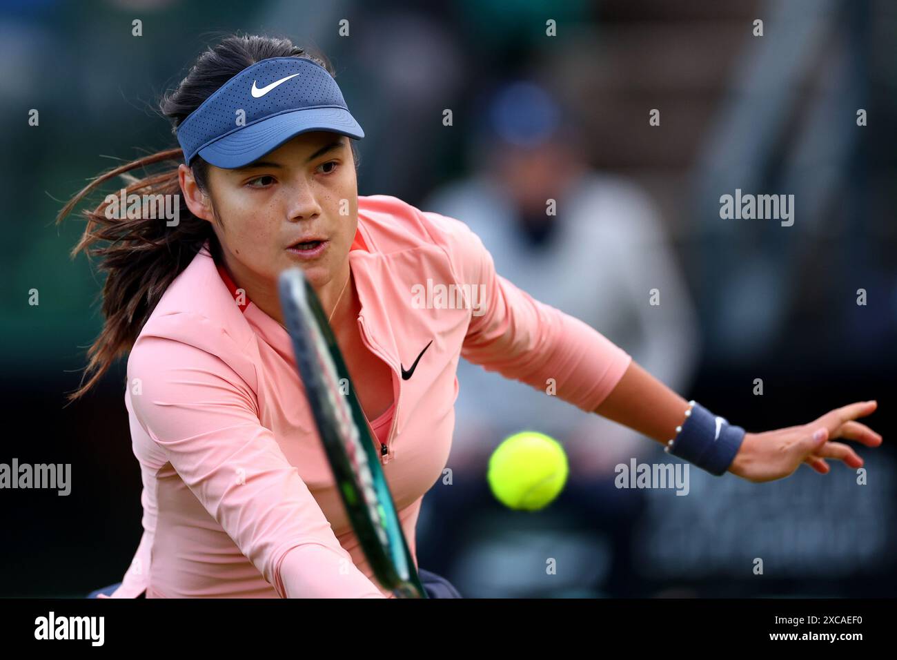 Emma raducanu nottingham immagini e fotografie stock ad alta ...