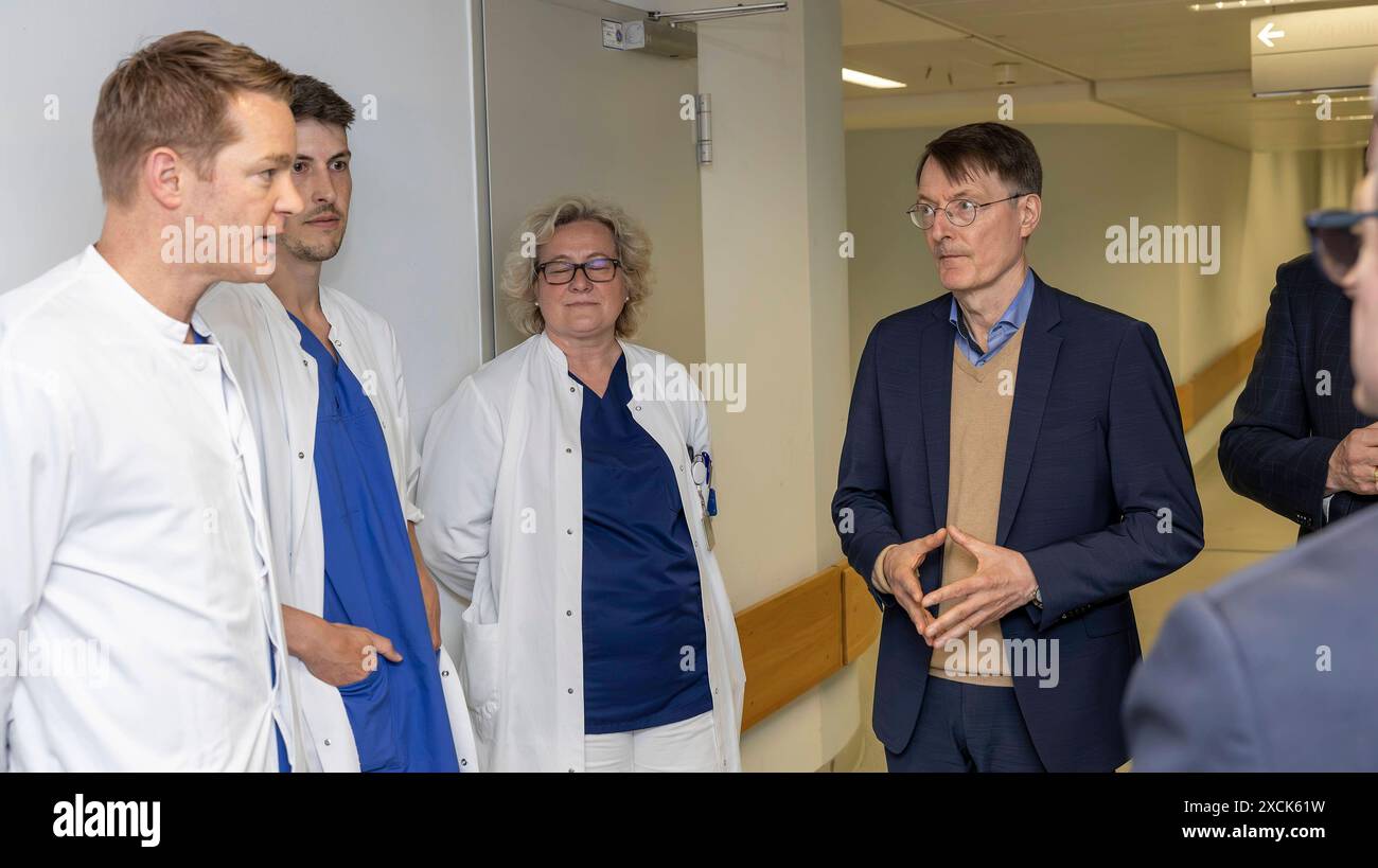 17.06.2024, Solingen, Klinikum, Gotenstrasse, Bundesgesundheitsminister ...