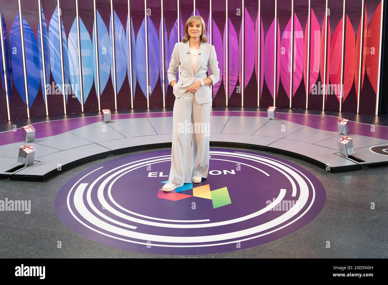 La presentatrice del tempo delle interrogazioni della BBC, Fiona Bruce ...