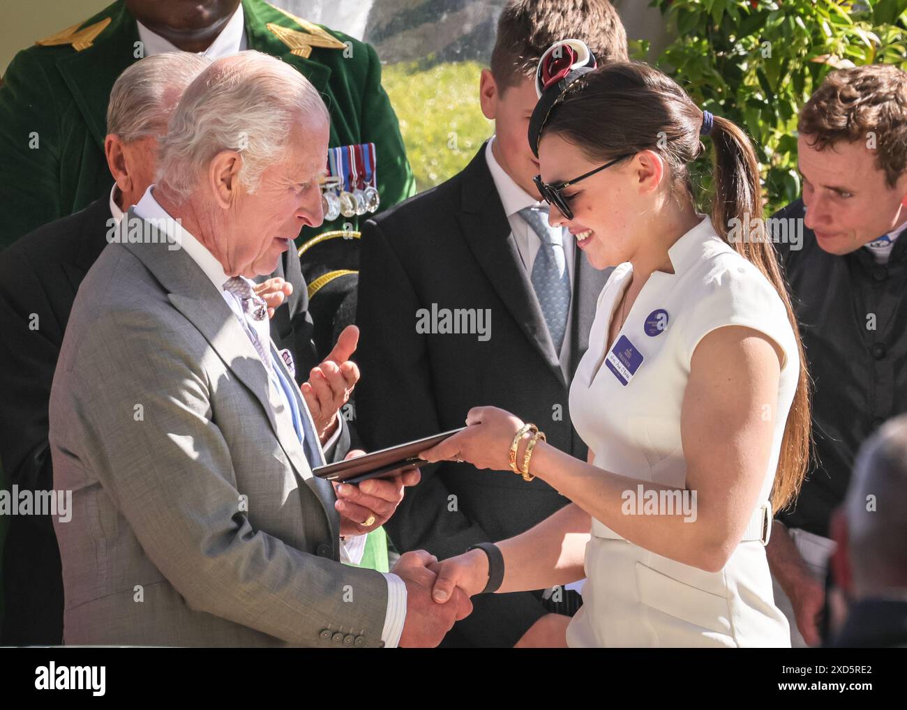 Ascot, Berkshire, Regno Unito. 20 giugno 2024. Re Carlo III e la regina ...