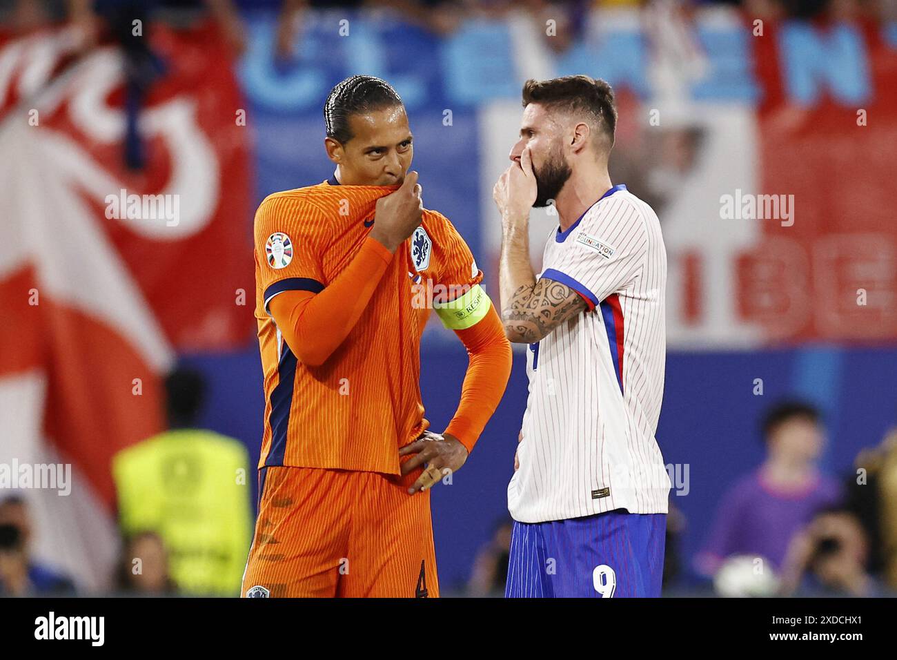 LIPSIA - (l-r) Virgil van Dijk dell'Olanda, Olivier Giroud della ...