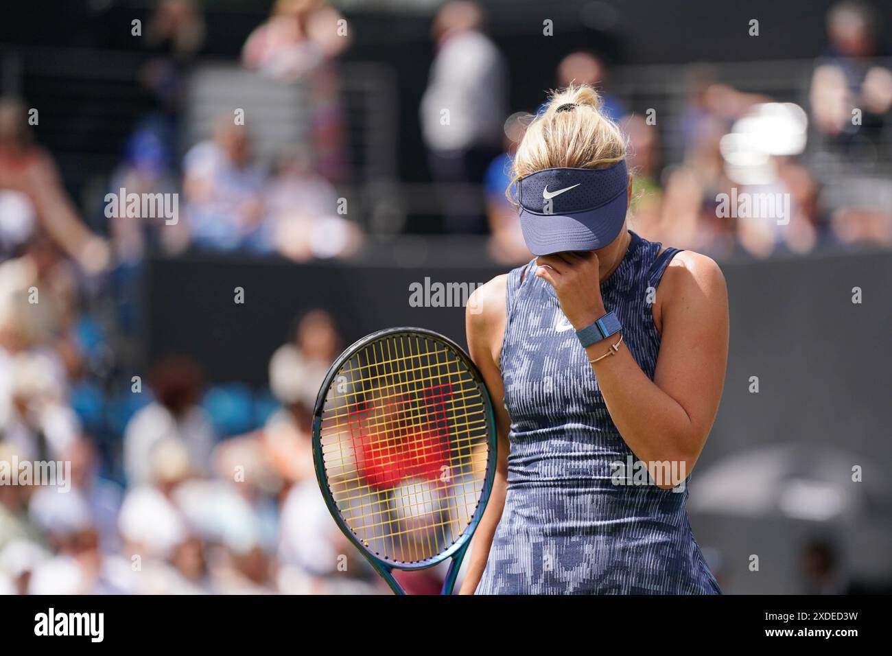 Anastasia Potapova reagisce durante il suo match di semifinale ...