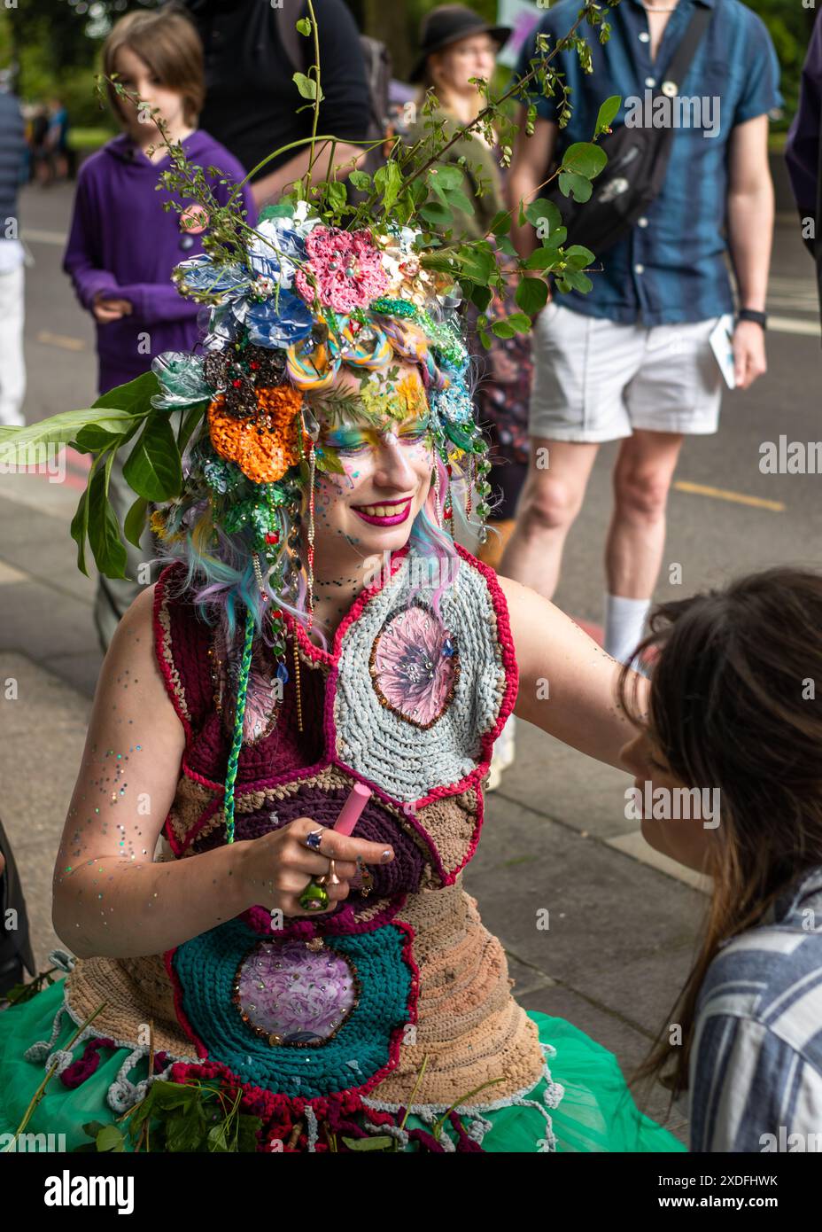 Londra / Regno Unito - 22 giugno 2024: Un attivista per il clima su The ...