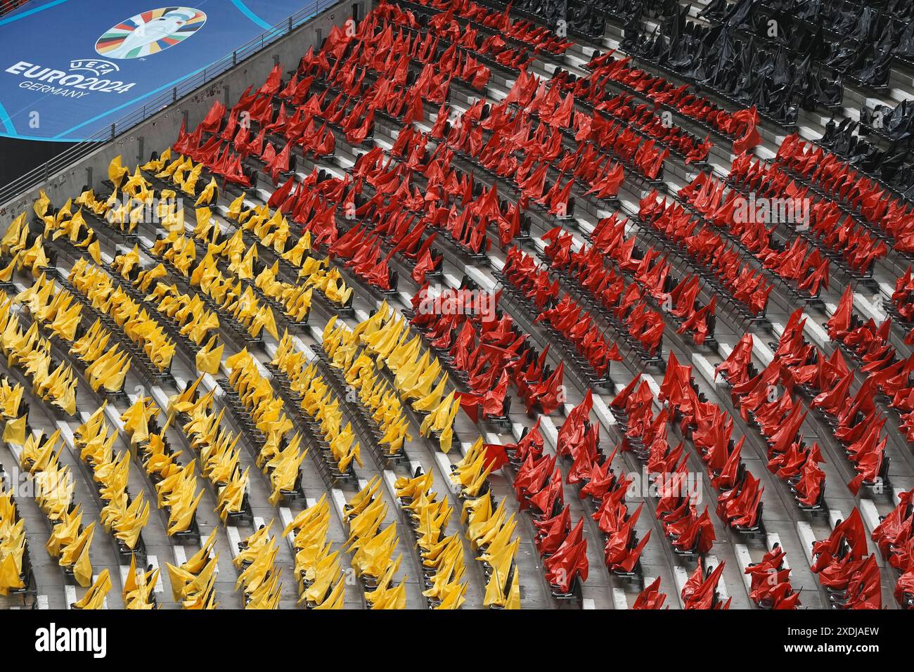 La Germania batte la bandiera prima della partita UEFA Euro 2024 di ...