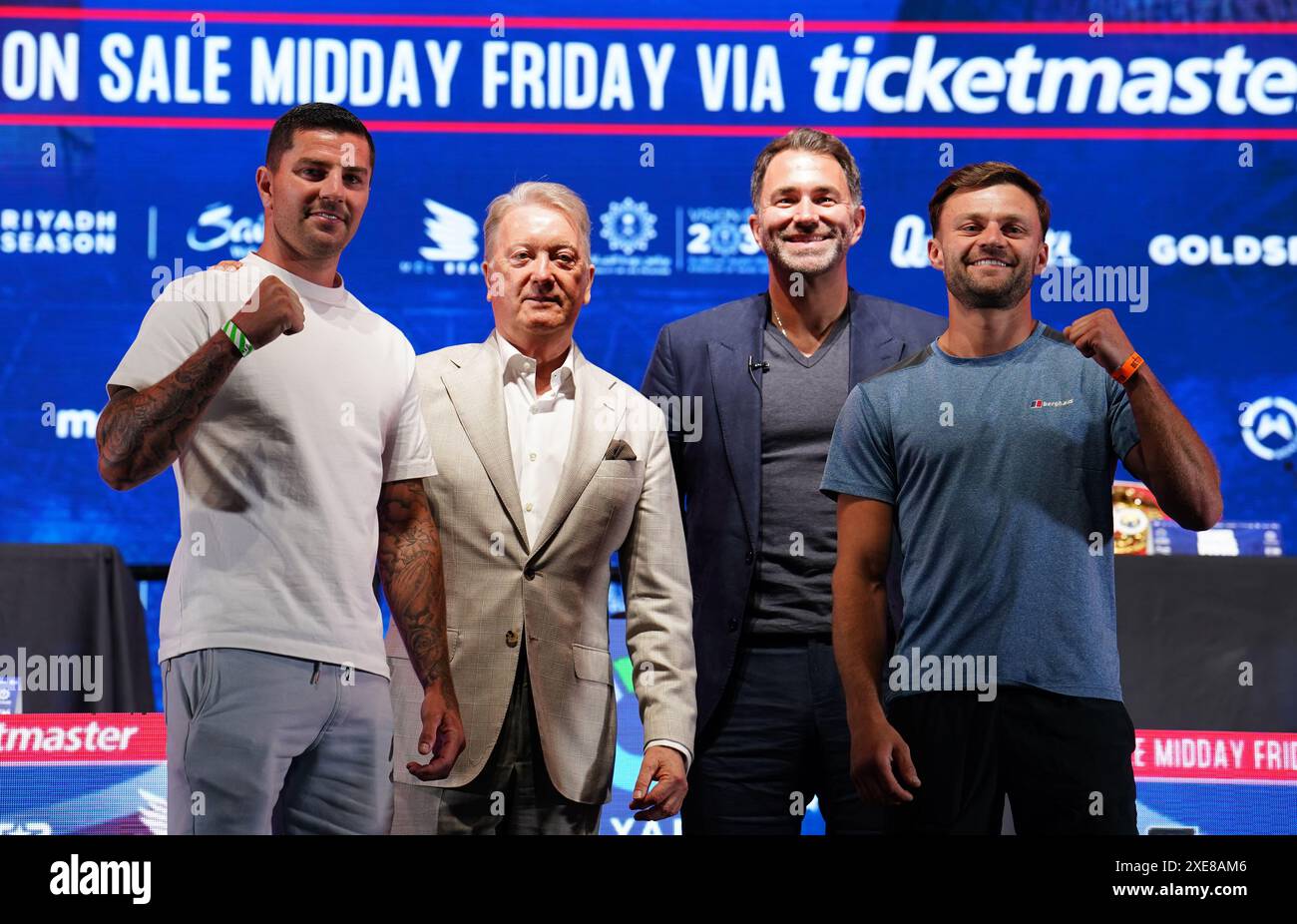 I pugili Mark Chamberlain (a sinistra) e Josh Padley (a destra) con i ...