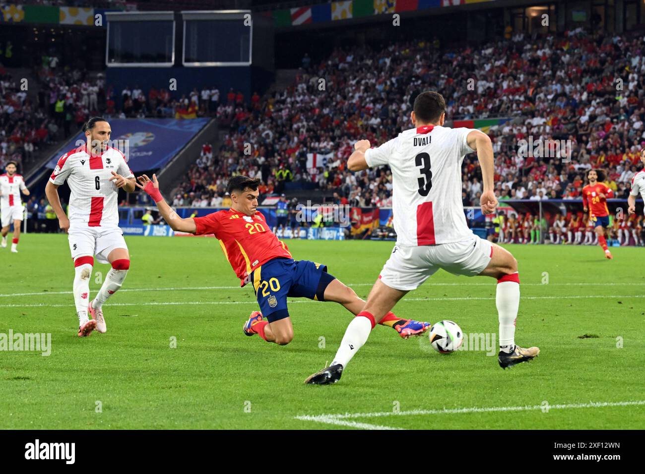 COLONIA - (l-r) Giorgi Kochorashvili di Georgie, Pedri di Spagna, Lasha ...