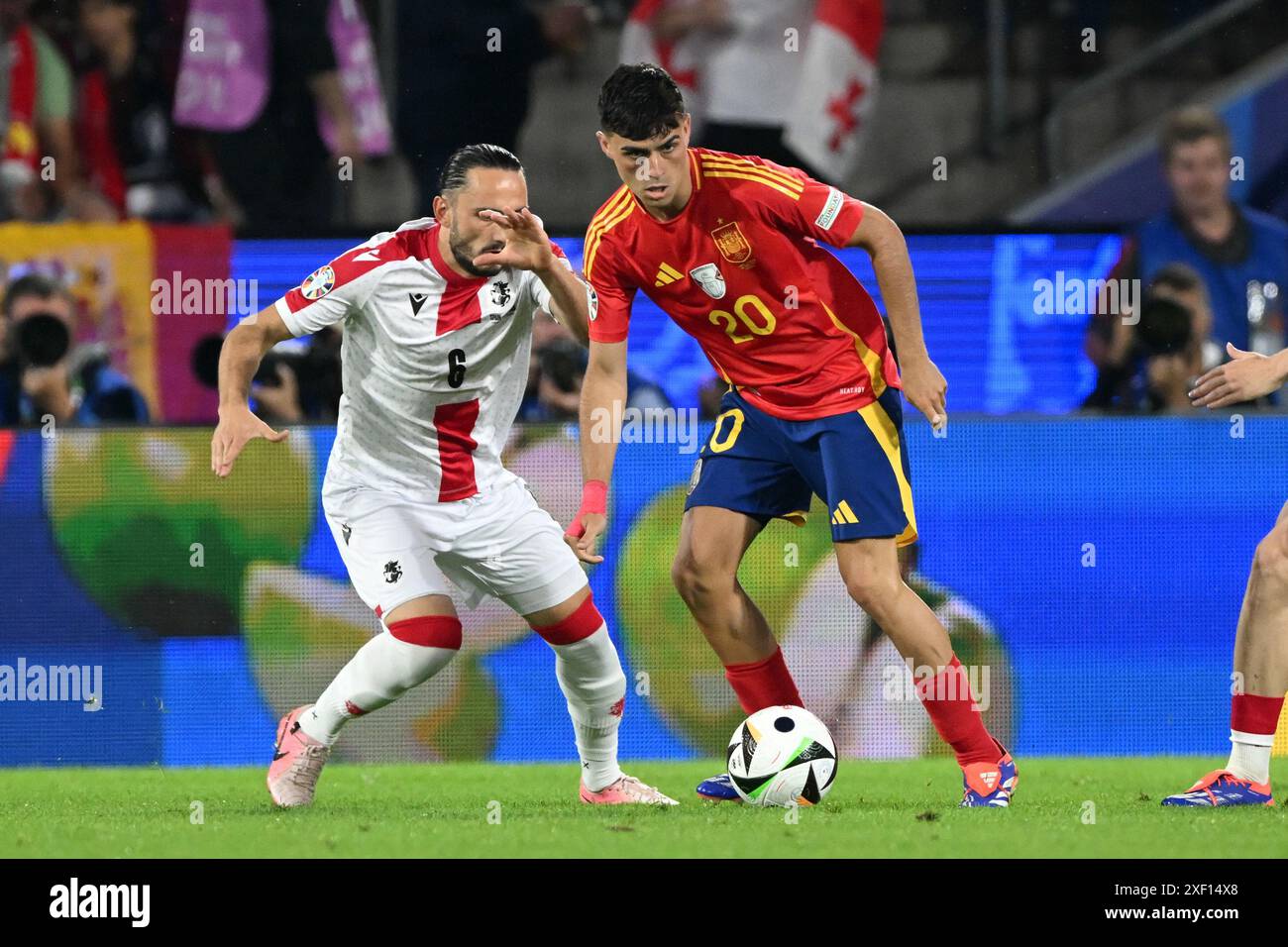 COLONIA - (l-r) Giorgi Kochorashvili di Georgie, Pedri di Spagna ...