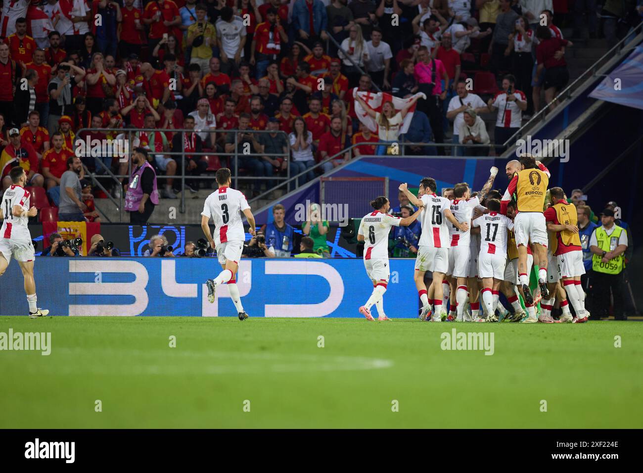 Colonia. 30 giugno 2024. I giocatori della Georgia festeggiano dopo che ...