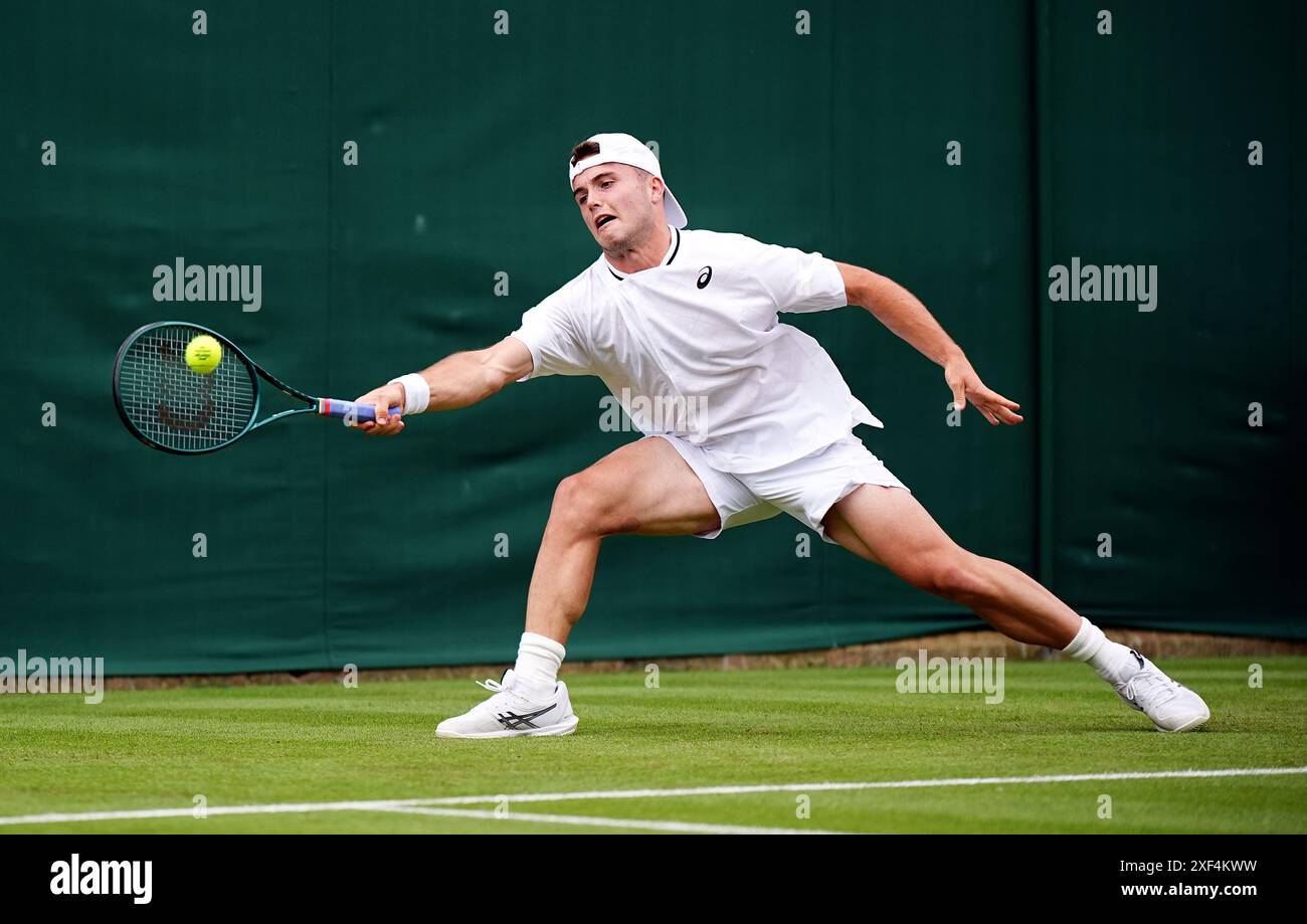 Arthur Fery in azione contro Daniel Altmaier (non nella foto) il primo ...