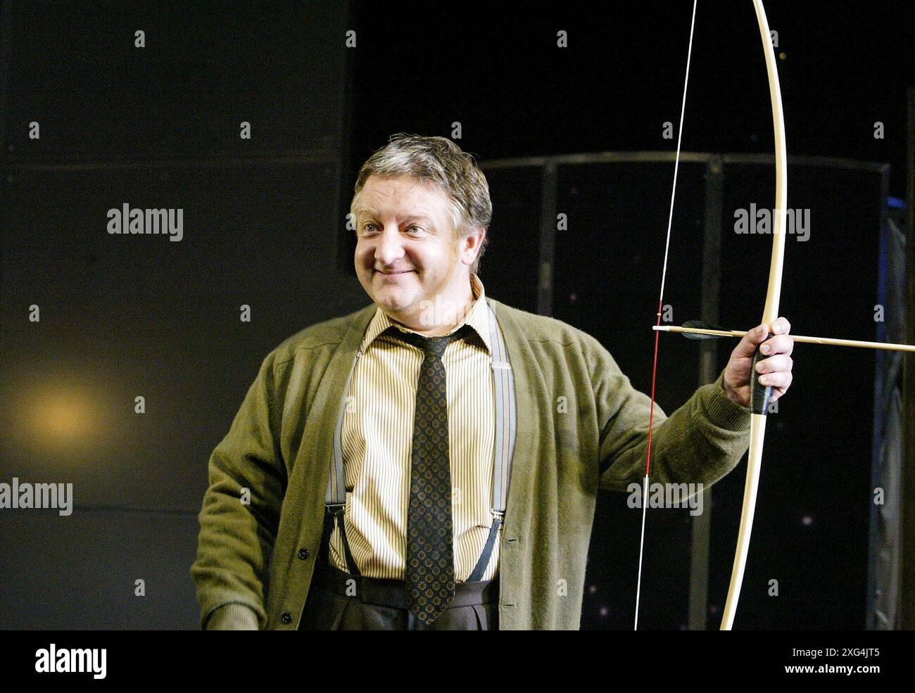 Simon Russell Beale (George Moore) in JUMPERS di Tom Stoppard al ...
