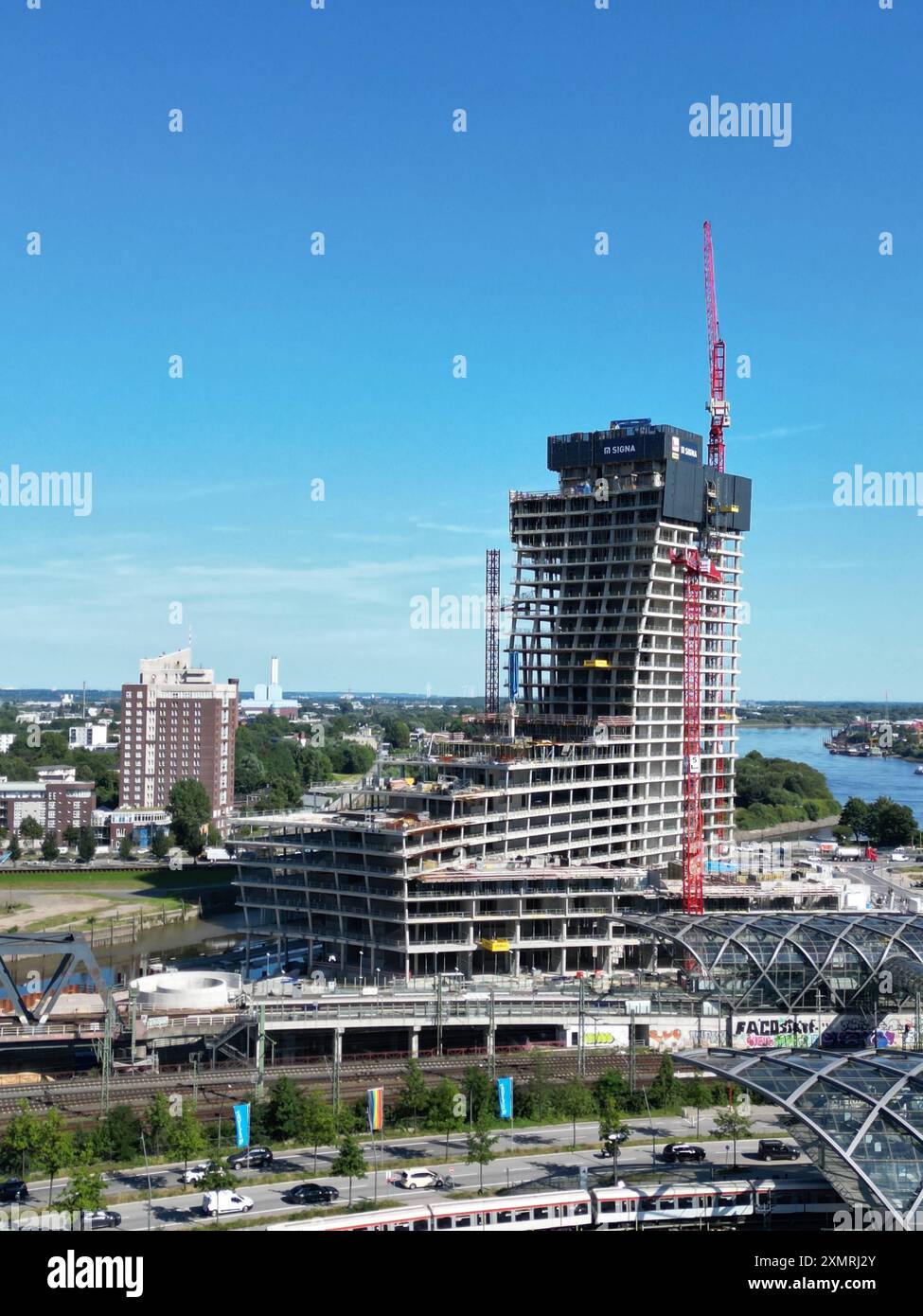 Elbtower an den Elbbrücken, Hamburg 29.7.2024 Norderelbe, U-Bahn ...