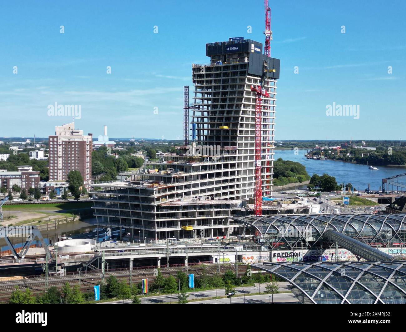 Elbtower an den Elbbrücken, Hamburg 29.7.2024 Norderelbe, U-Bahn ...