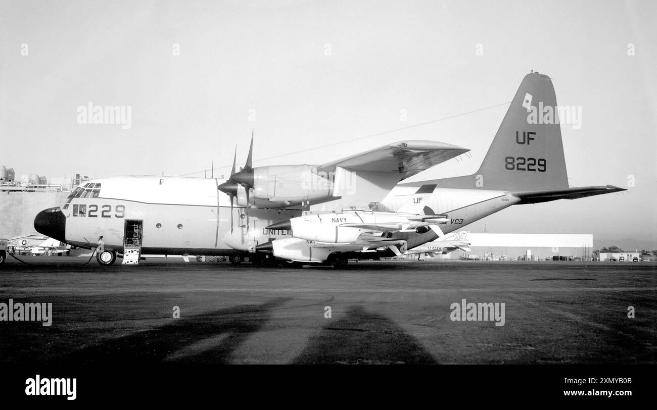 Lockheed c 130 hercules Foto e Immagini Stock in Bianco e Nero - Alamy