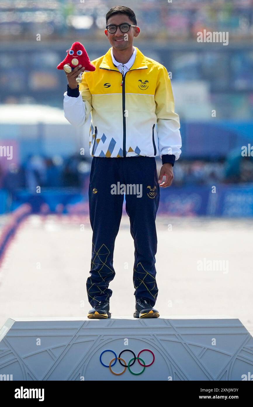 Gold medalist Brian Daniel Pintado, of Ecuador poses with the Paris ...