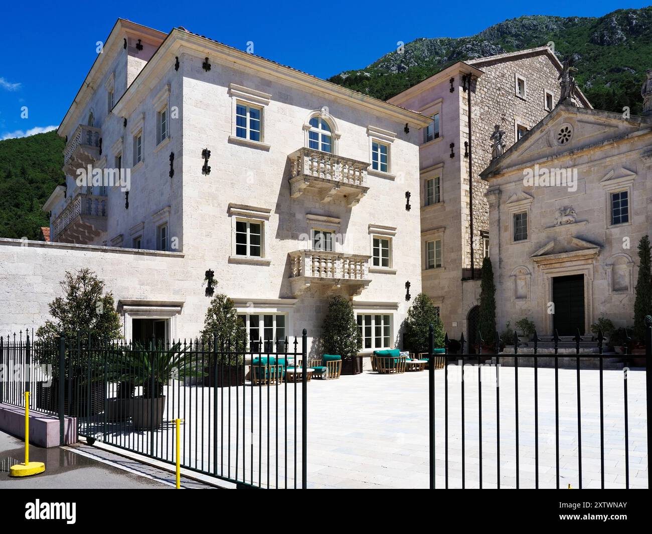Perast patrimonio grand hotel immagini e fotografie stock ad alta ...
