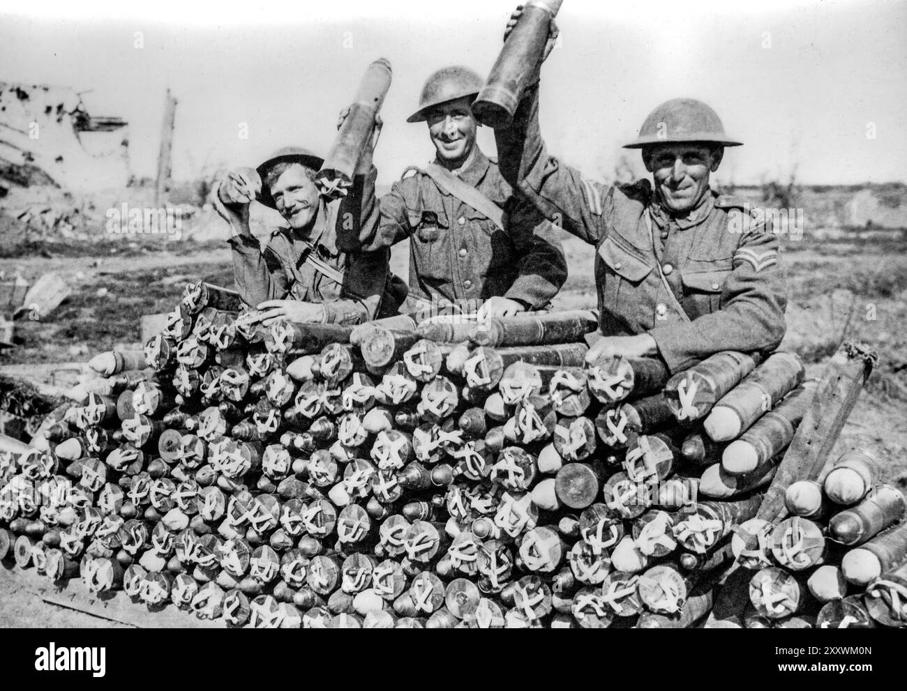 Proiettili di artiglieria della prima guerra mondiale immagini e ...