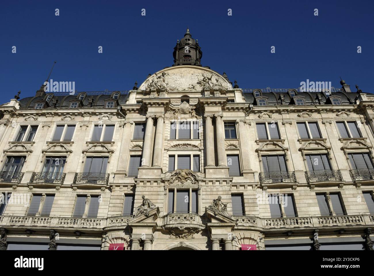 Place lenbachplatz immagini e fotografie stock ad alta risoluzione - Alamy