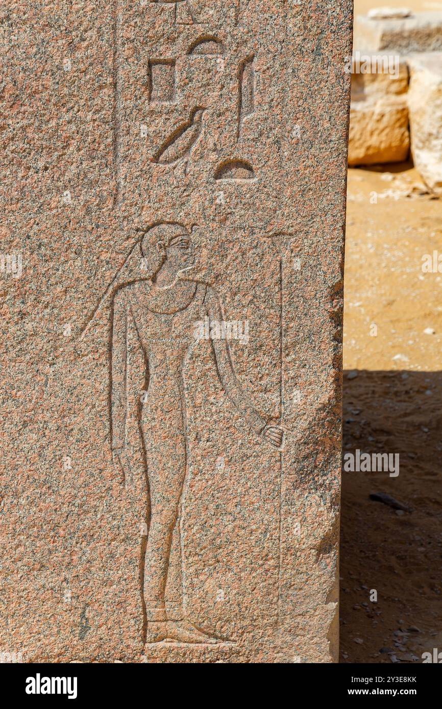 Egitto, Saqqara Sud, complesso funerario di re Pepi II, stipite della ...