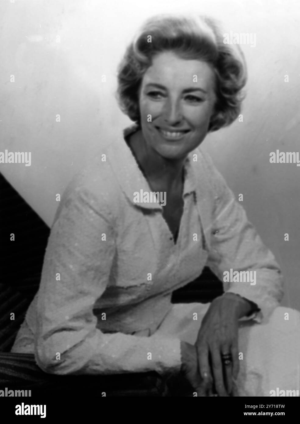 Ritratto di dame vera lynn immagini e fotografie stock ad alta ...