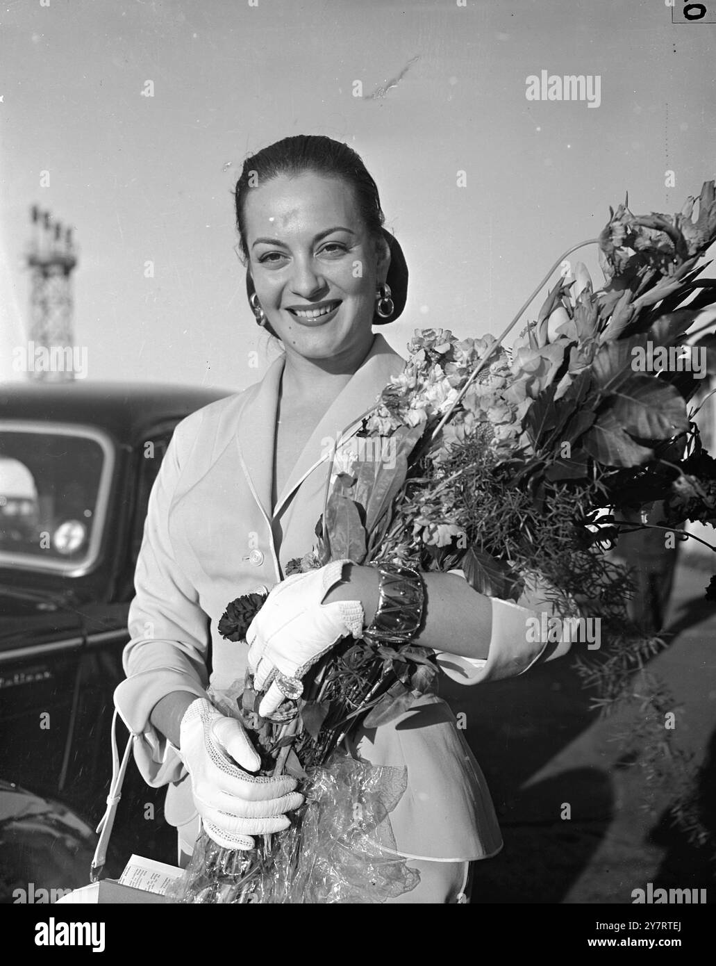 Yvonne sanson immagini e fotografie stock ad alta risoluzione - Alamy