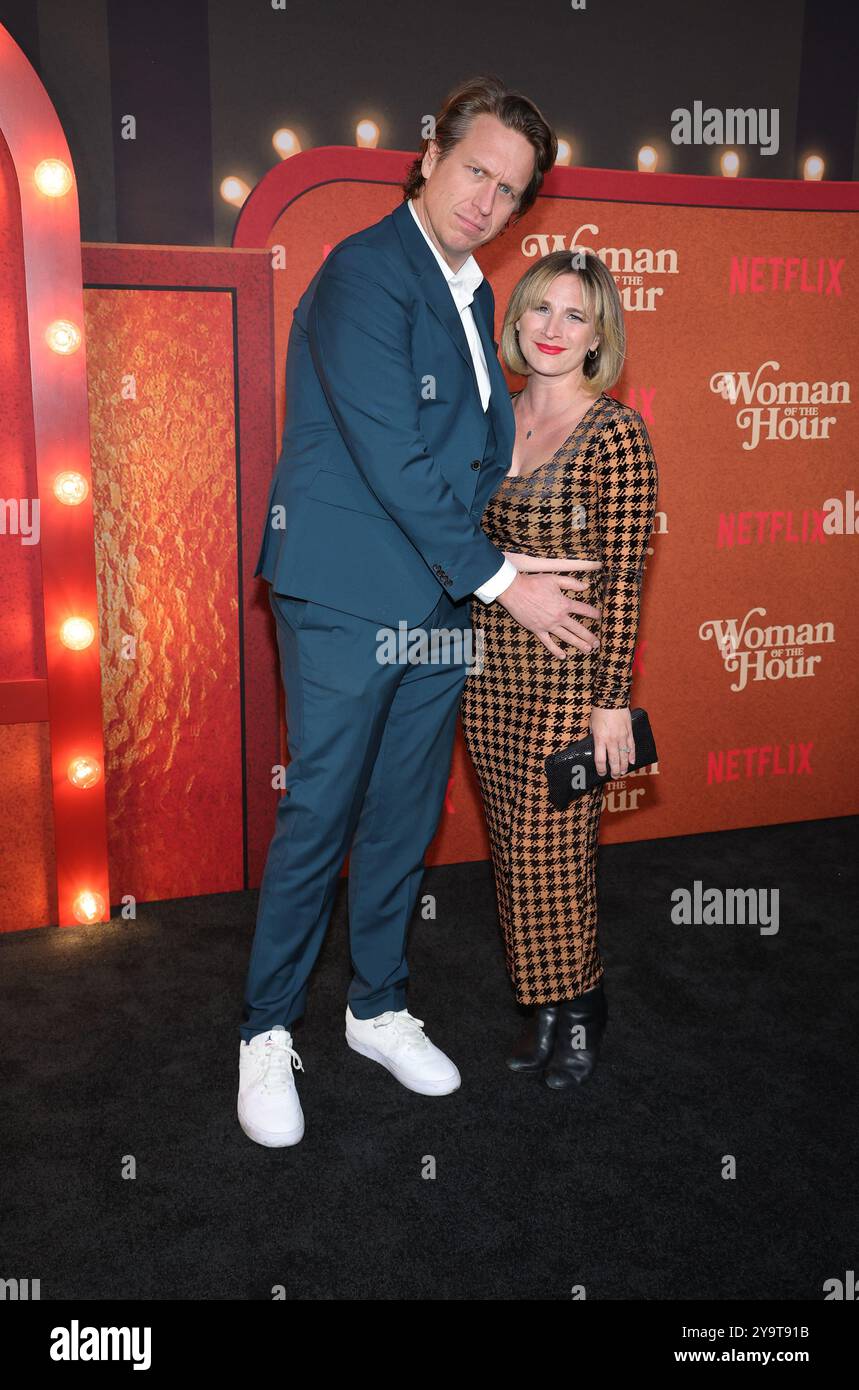 HOLLYWOOD, CALIFORNIA - 10 OTTOBRE: Pete Holmes al Los Angeles Premiere ...