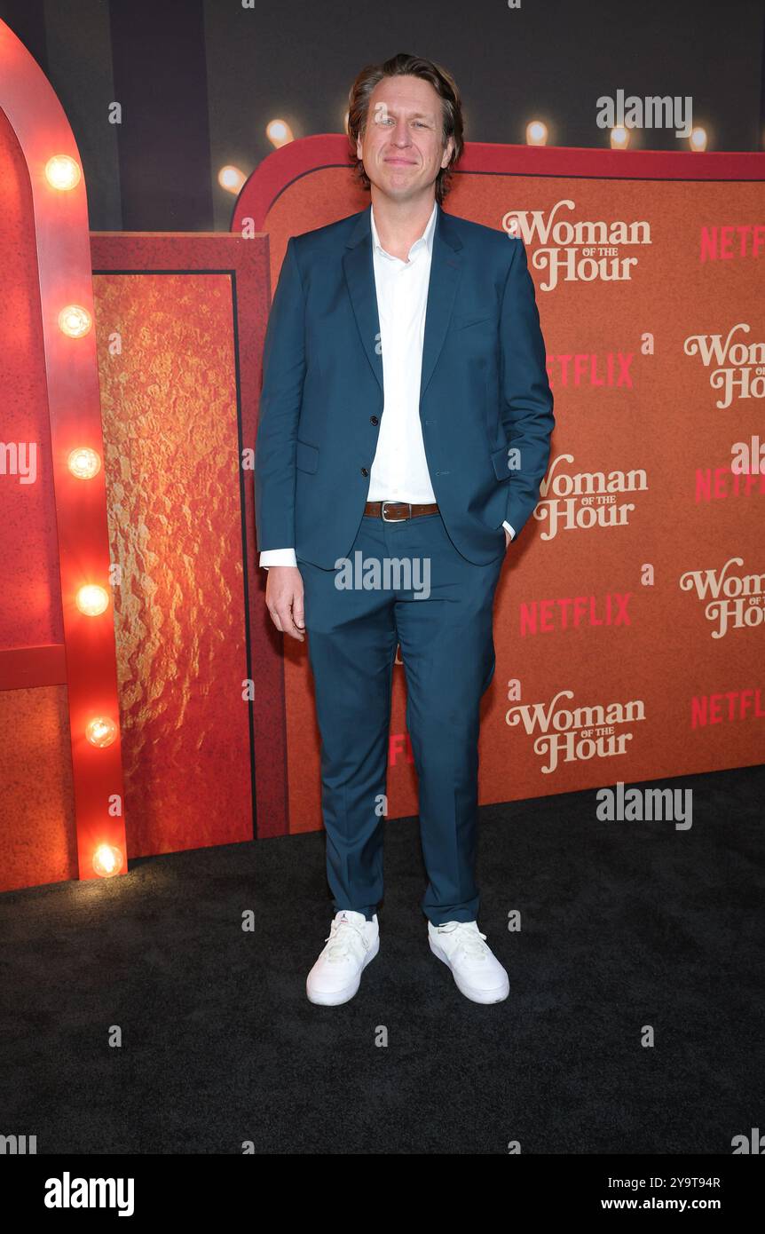 HOLLYWOOD, CALIFORNIA - 10 OTTOBRE: Pete Holmes al Los Angeles Premiere ...