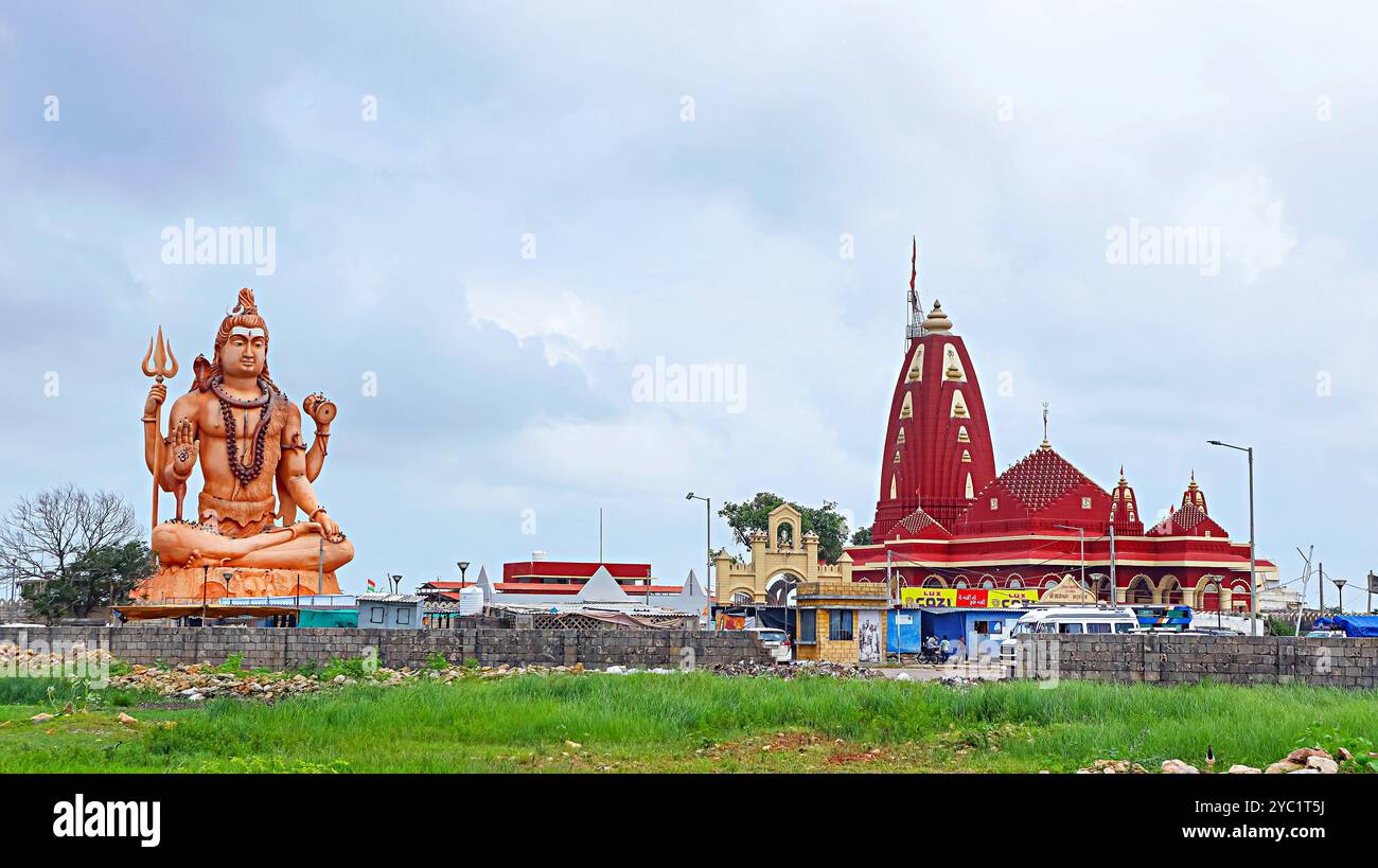 Nageshwar jyotirlinga immagini e fotografie stock ad alta risoluzione ...