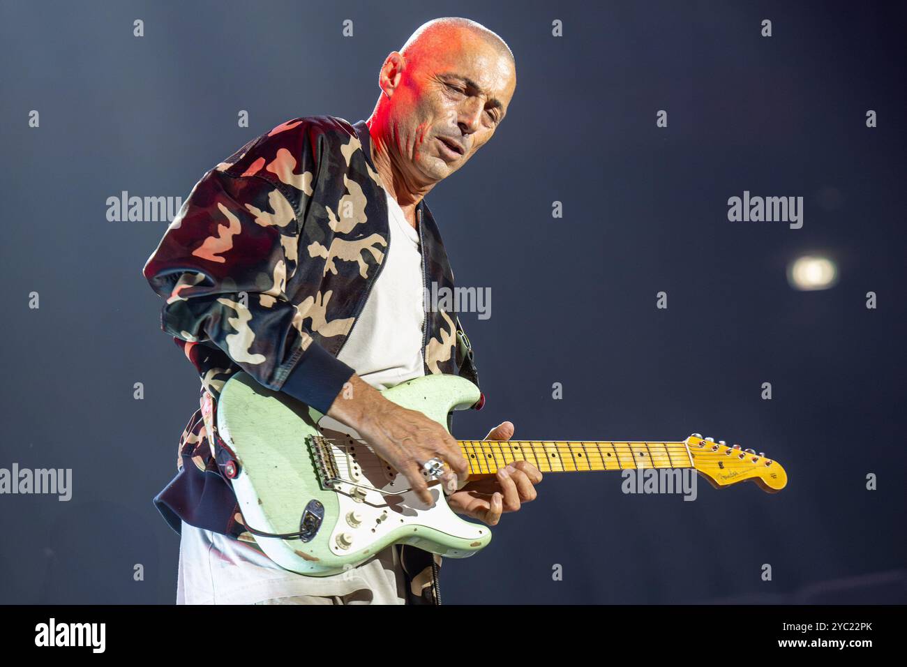 Il cantante italiano Alex Britti durante il suo Live Tour del 2024 al ...