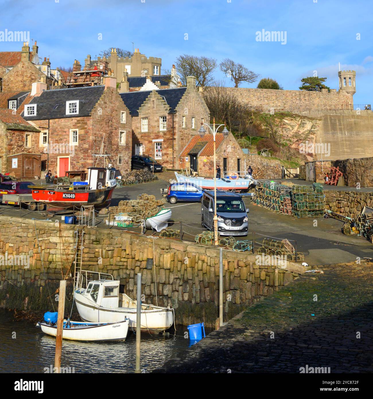 Crail castle immagini e fotografie stock ad alta risoluzione - Alamy