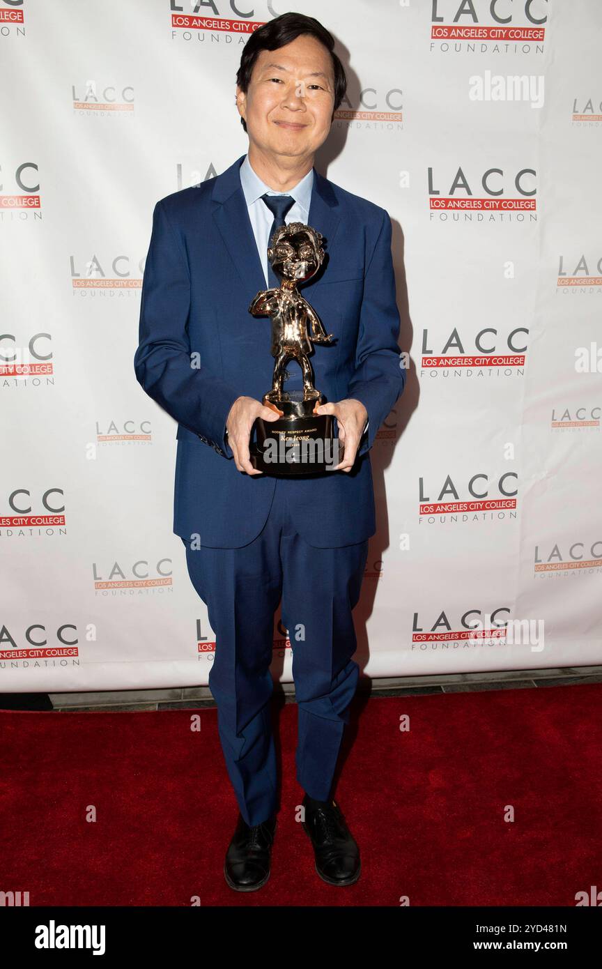 Ken Jeong bei der Los Angeles City College Foundation Gala 2024 mit der ...