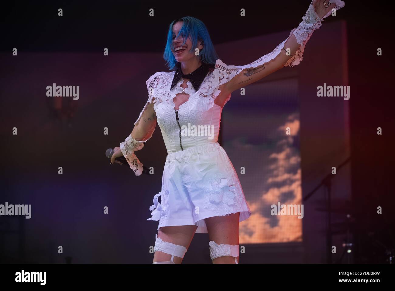 Rose villain immagini e fotografie stock ad alta risoluzione - Alamy