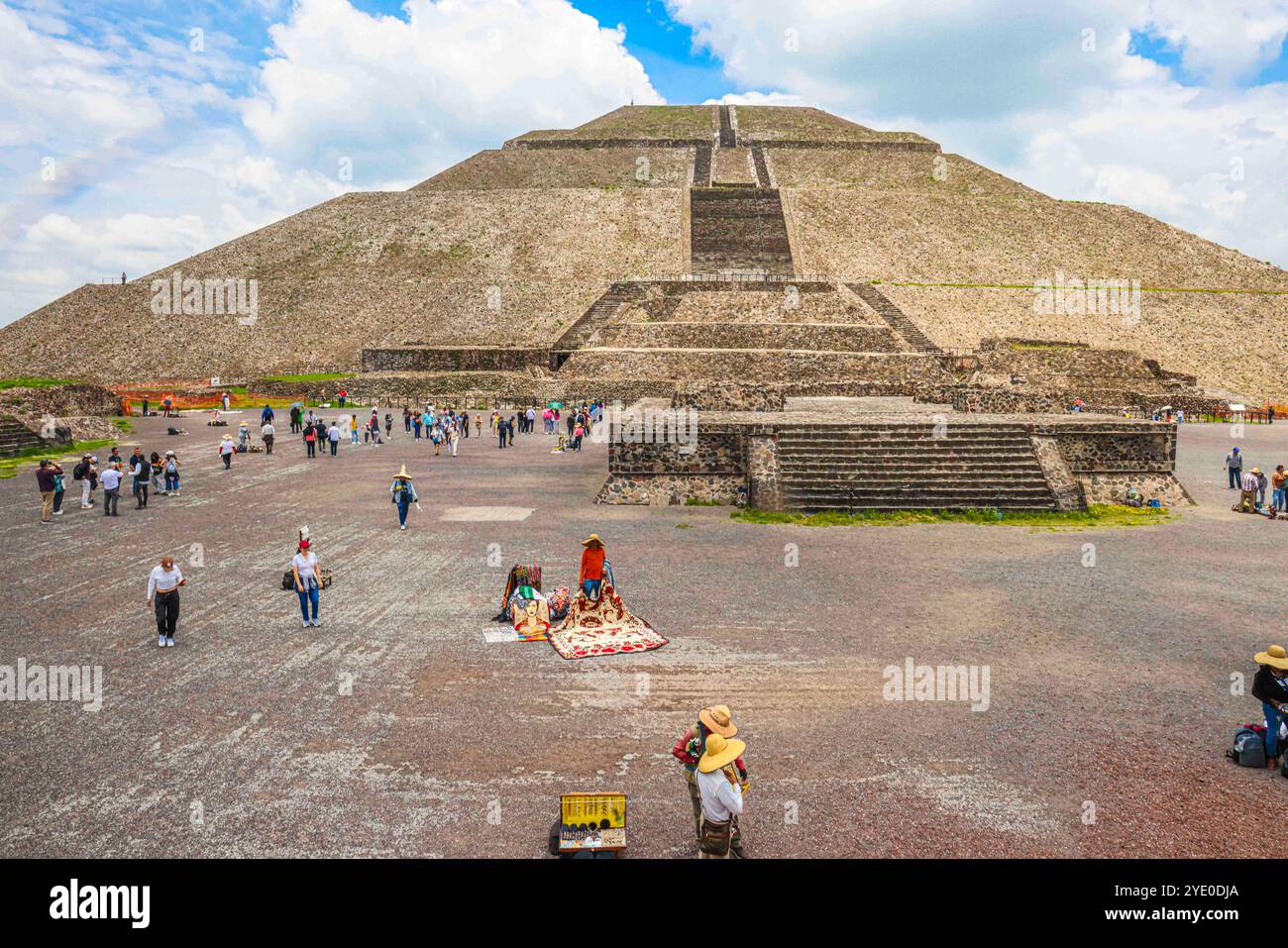 Piramide della Luna, zona archeologica di Teotihuacan, la città con le ...