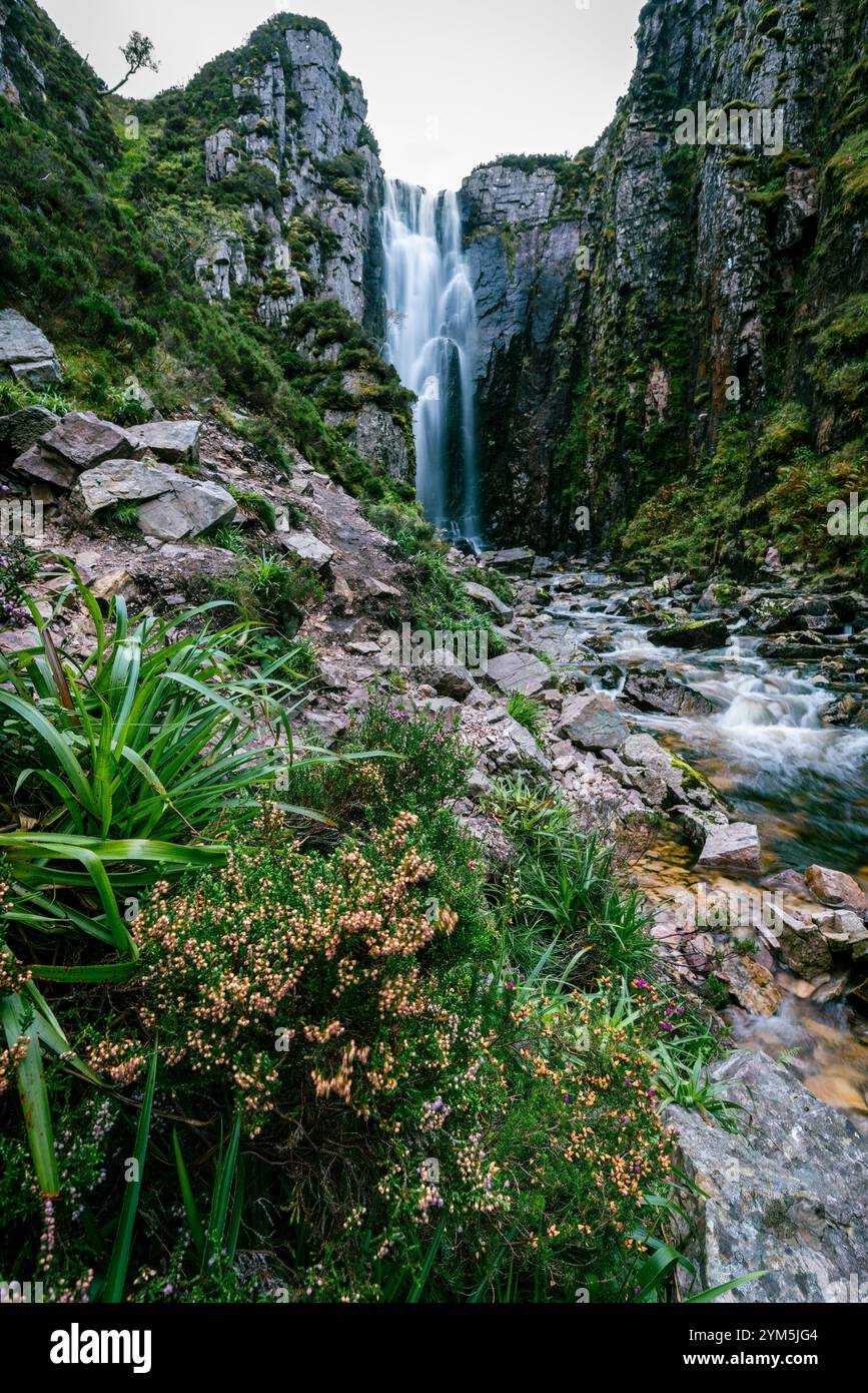 Allt cascata di chranaidh immagini e fotografie stock ad alta ...