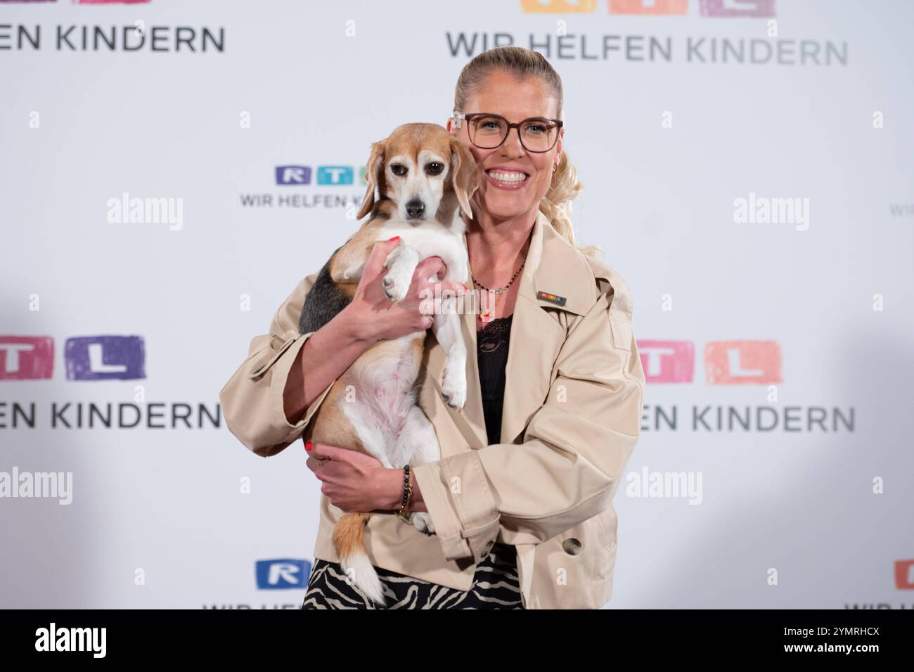 DOC POLLY, Tanja Pollmueller, Tieraerztin, mit Beagle Hund Heidi 29 ...