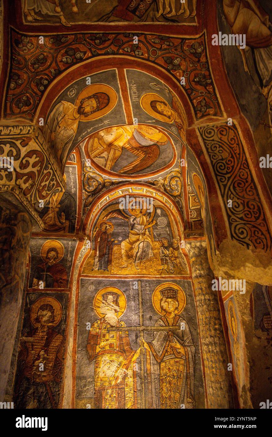 Dark church open air museum cappadocia immagini e fotografie stock ad ...