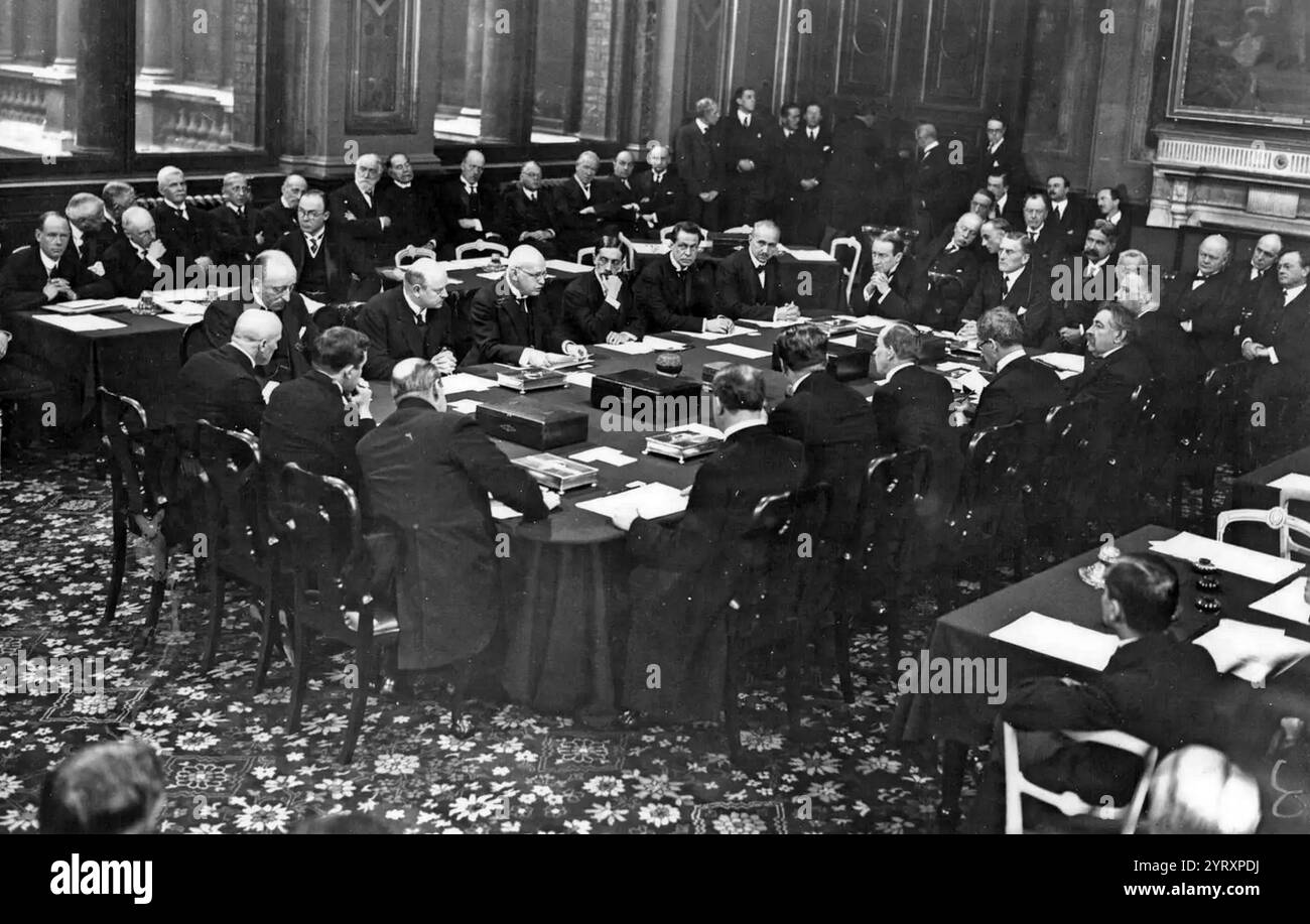 Treaty of locarno immagini e fotografie stock ad alta risoluzione - Alamy