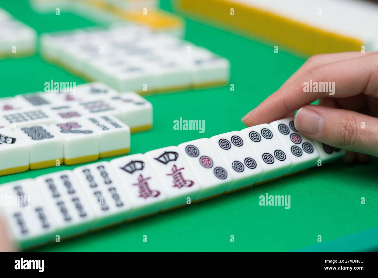 Mahjong tile immagini e fotografie stock ad alta risoluzione - Alamy