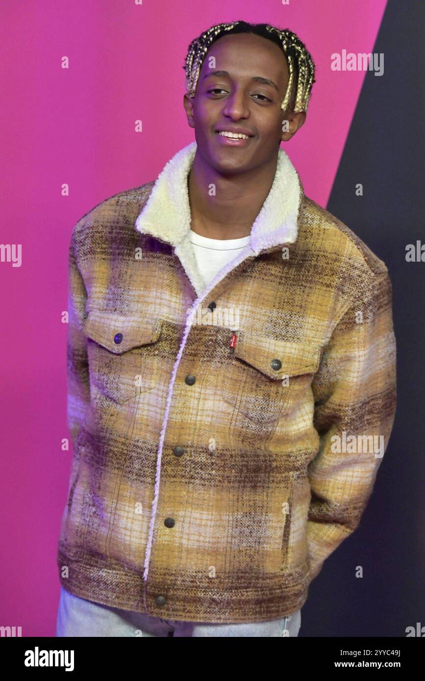 BAC Sänger 12/24 thg Bac auf dem Roten Teppich zur Verleihung der 1Live ...