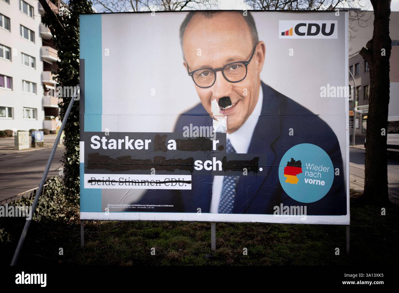 Friedrich Merz CDU - Wahlplakat DEU, Germania, Berlino, 25.02.2025 ...