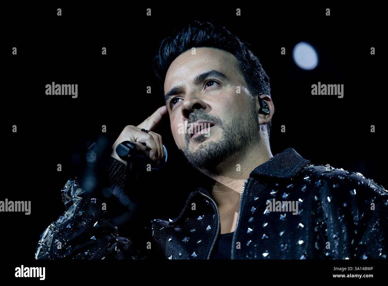 Singer Luis Fonsi during his concert at the Movistar Arena on March 6 ...