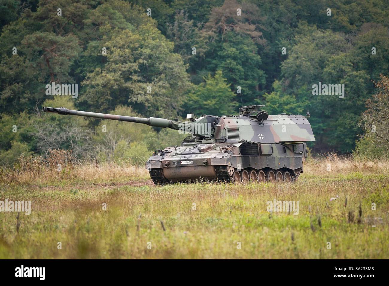 Panzerhaubitze 2000, Krauss-Maffei Wegmann, Rheinmetall, 155-mm-Glattrohrkanone L52, Artiglieria ...