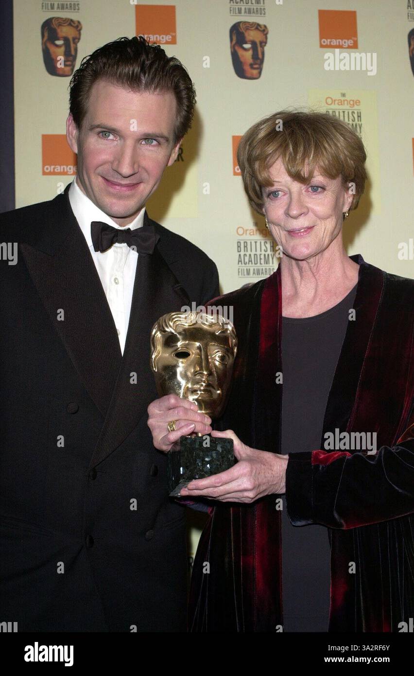 Foto in archivio del 04/00/09, di Dame Maggie Smith e Ralph Fiennes ...